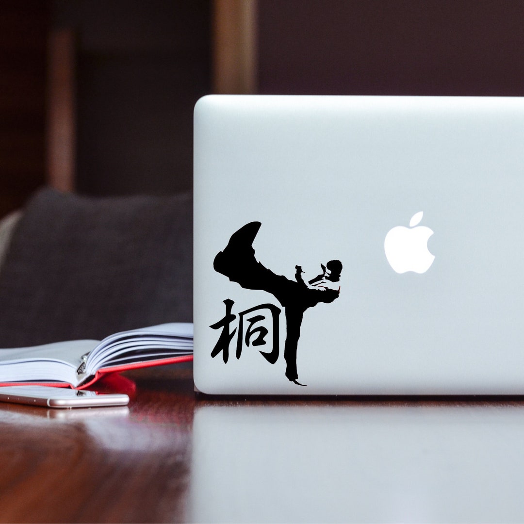 Kiryu Street Fight | Yakuza Inspired Vinyl Decal Sticker - Etsy