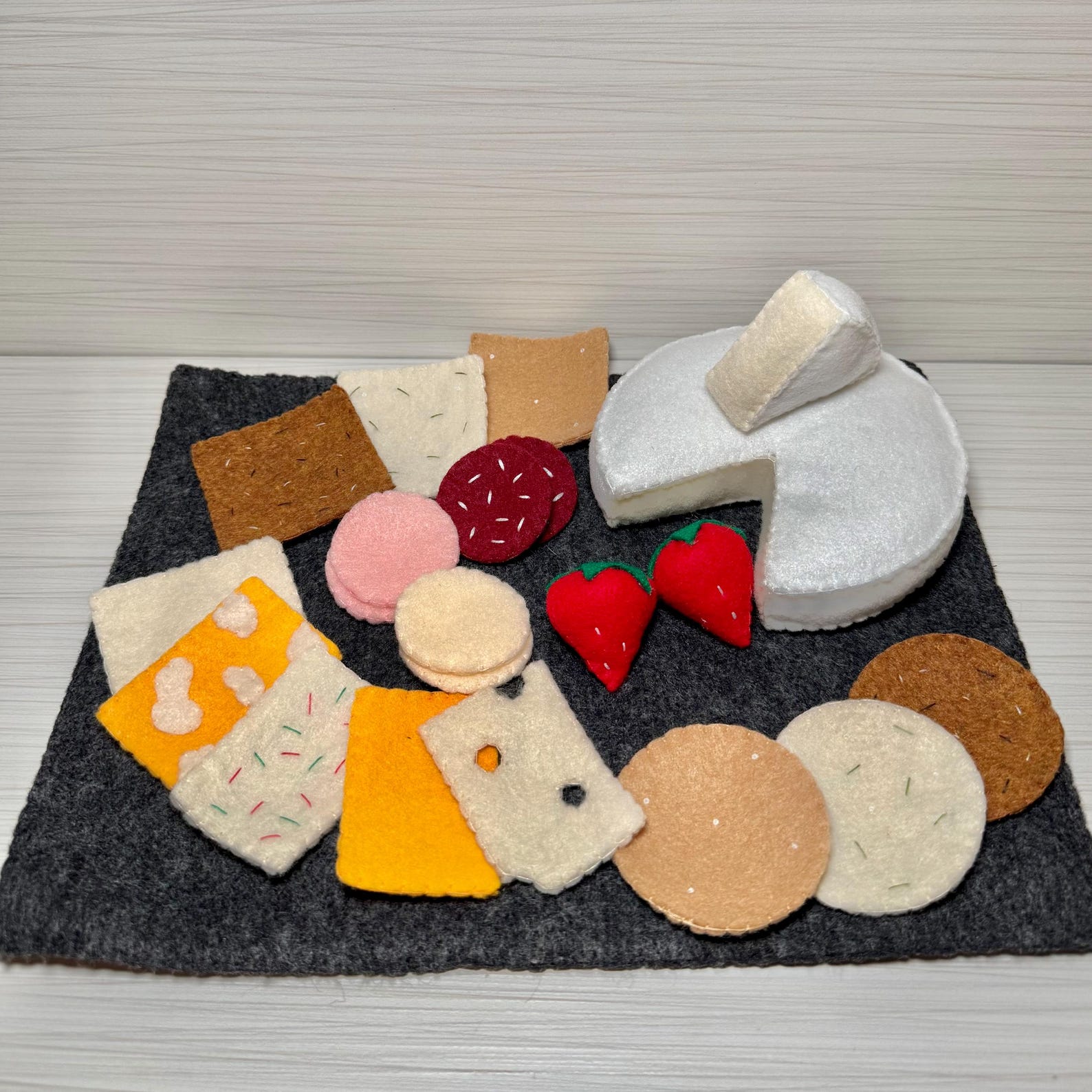 Felt Charcuterie Board, Felt Play Food, Play Kitchen Food, Felt ...