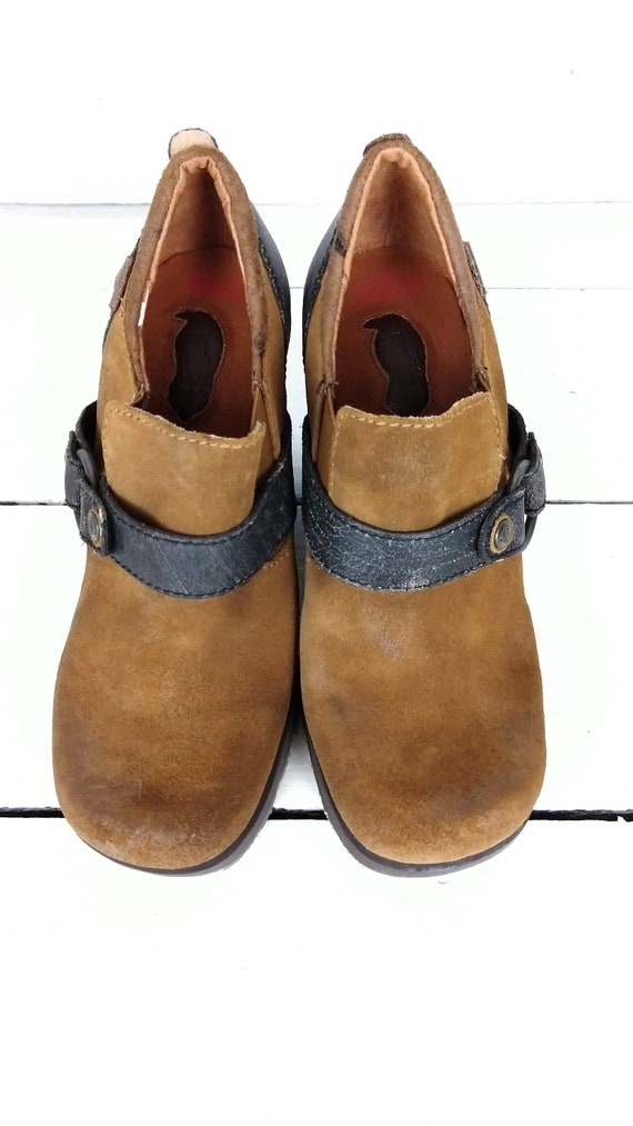 London Underground chunky wooden suede leather clog s… - Gem