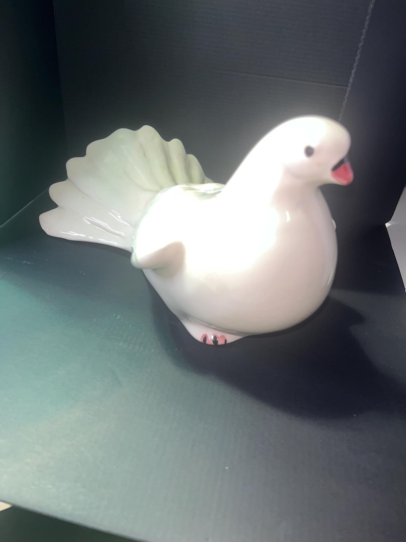 Vintage J Wilfred White Fantail Dave/pigeon Handpainted Figurine. - Etsy UK