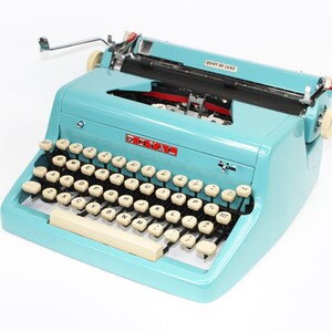 Turquoise Typewriter Royal Quiet Deluxe Manual With Case Working ...