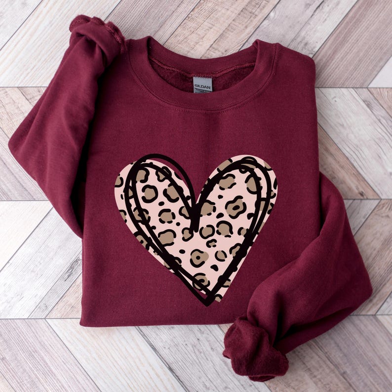 Leopard Heart Shirt, Cute Heart Graphic Shirt, Aesthetic Cozy Pullover ...
