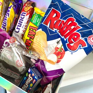 Canadian Candy & Chip Sampler Gift Box | Classic Canadian Snacks Gift ...