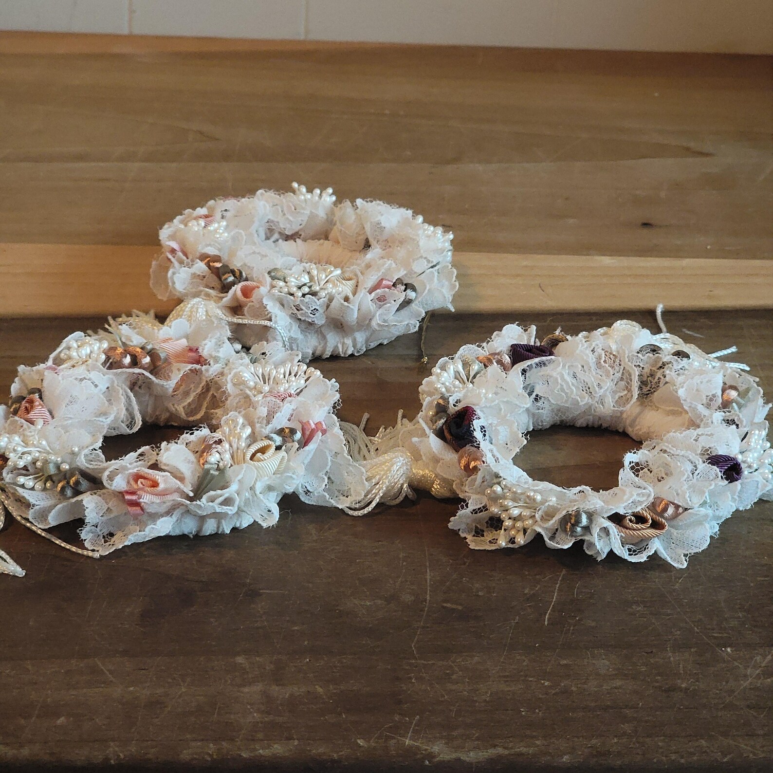 Vintage Set of 3 Marcela, Florida Wreaths Christmas Tree Ornaments With ...