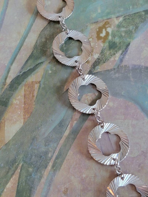 Vintage cut out textured - Gem