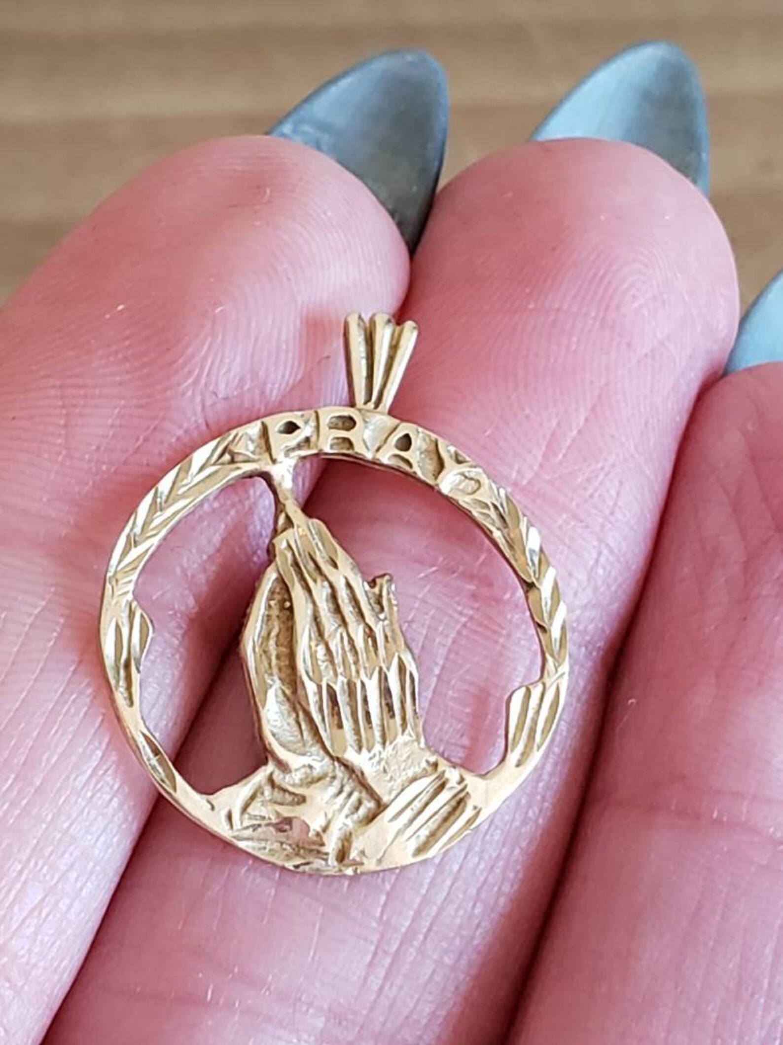 Vintage 14 Karat Yellow Gold Praying Hands Pray Pendant 1980s Religious ...