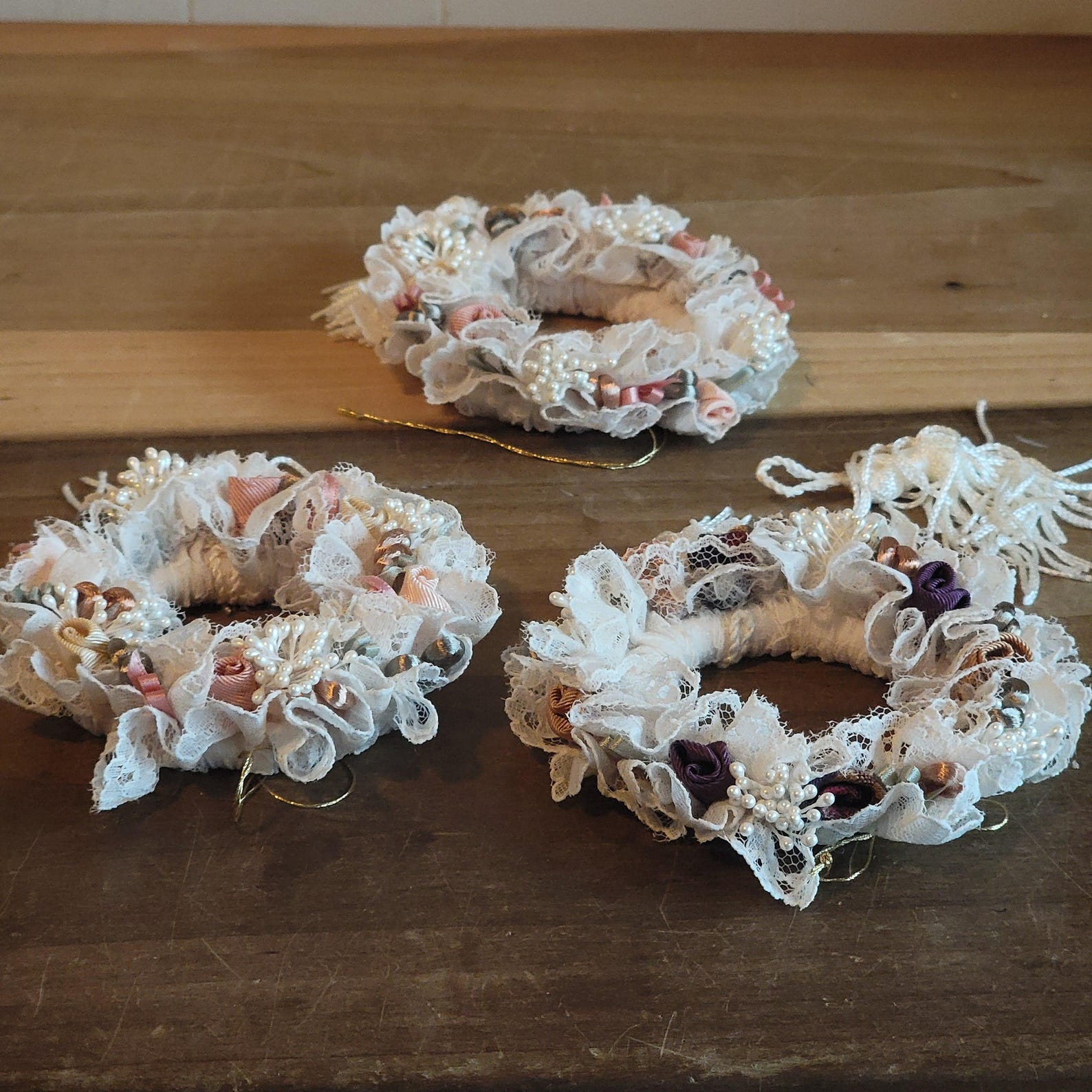 Vintage Set of 3 Marcela, Florida Wreaths Christmas Tree Ornaments With ...