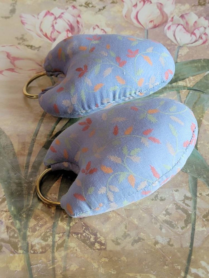 Vintage Blue With a Leaf Pattern Toe Stuffers Shoe Forms Metal | Etsy