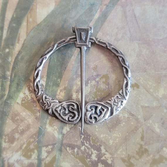 vintage scarf pin silver - Gem