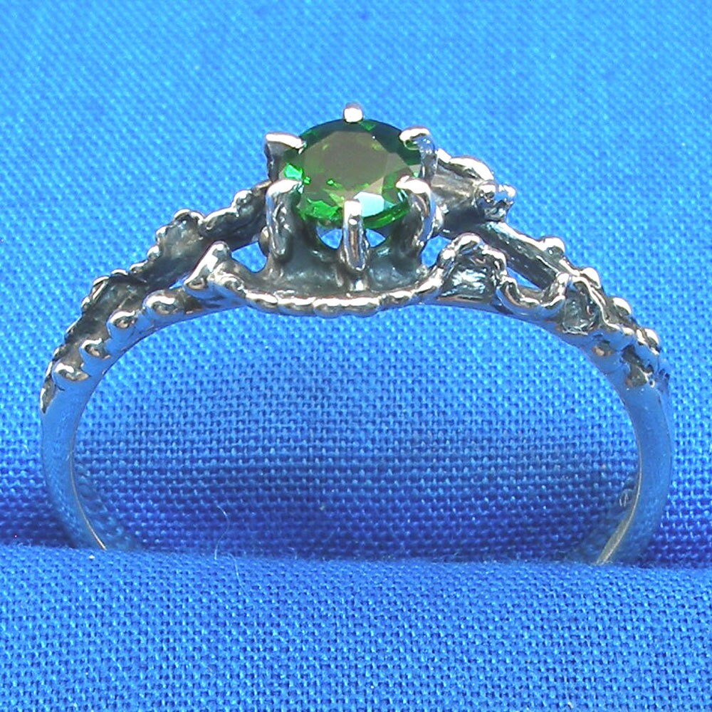 Emerald Green Chrome Diopside Mythological Stone Protector | Etsy