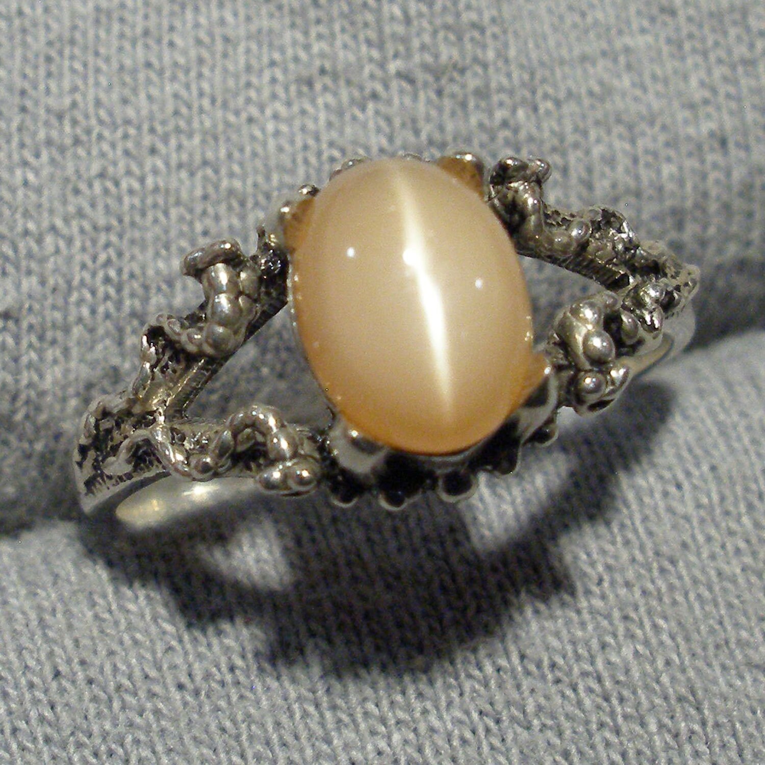 Red Moonstone Mythological Stone Protector Ring June - Etsy UK