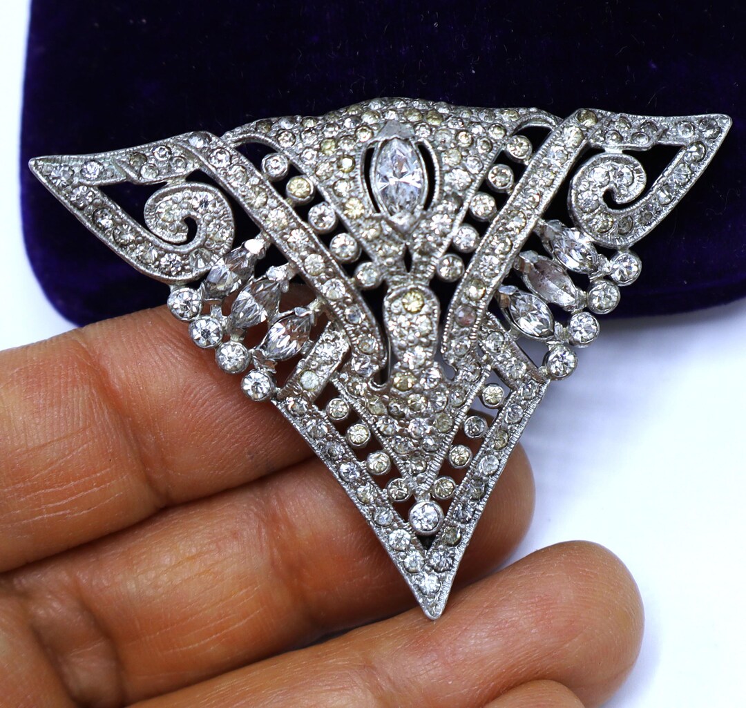 Vintage 30's Art Deco Silver Tone & Clear Rhinestone Triangle Shape Pin ...