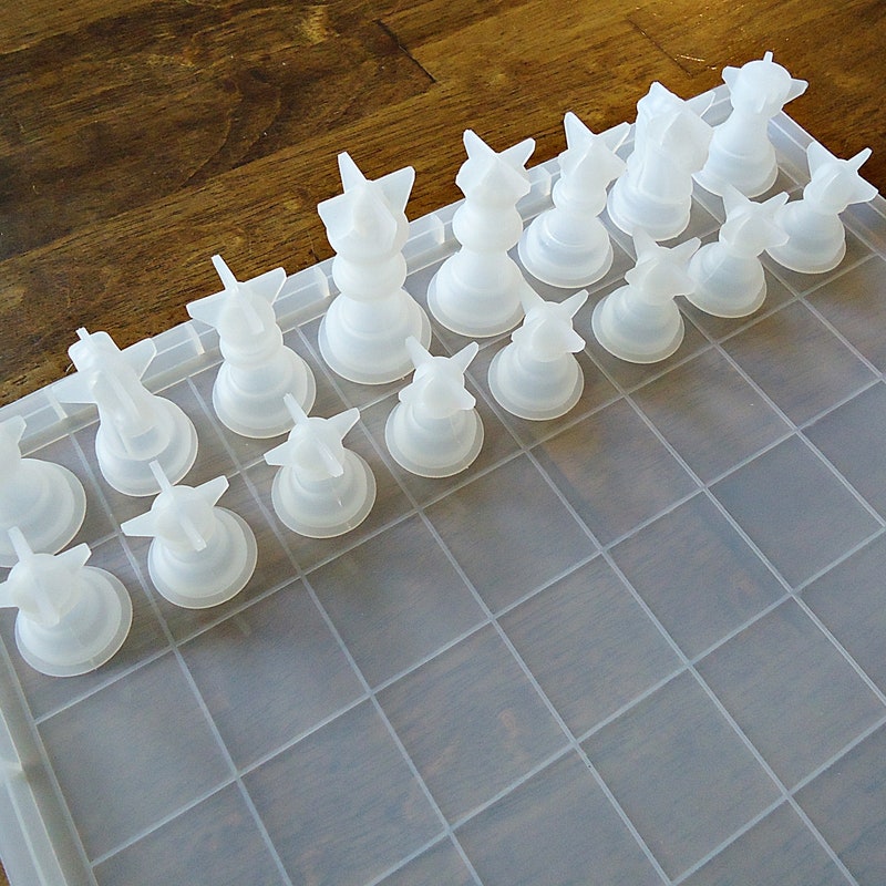 Resin Chess Set - Etsy