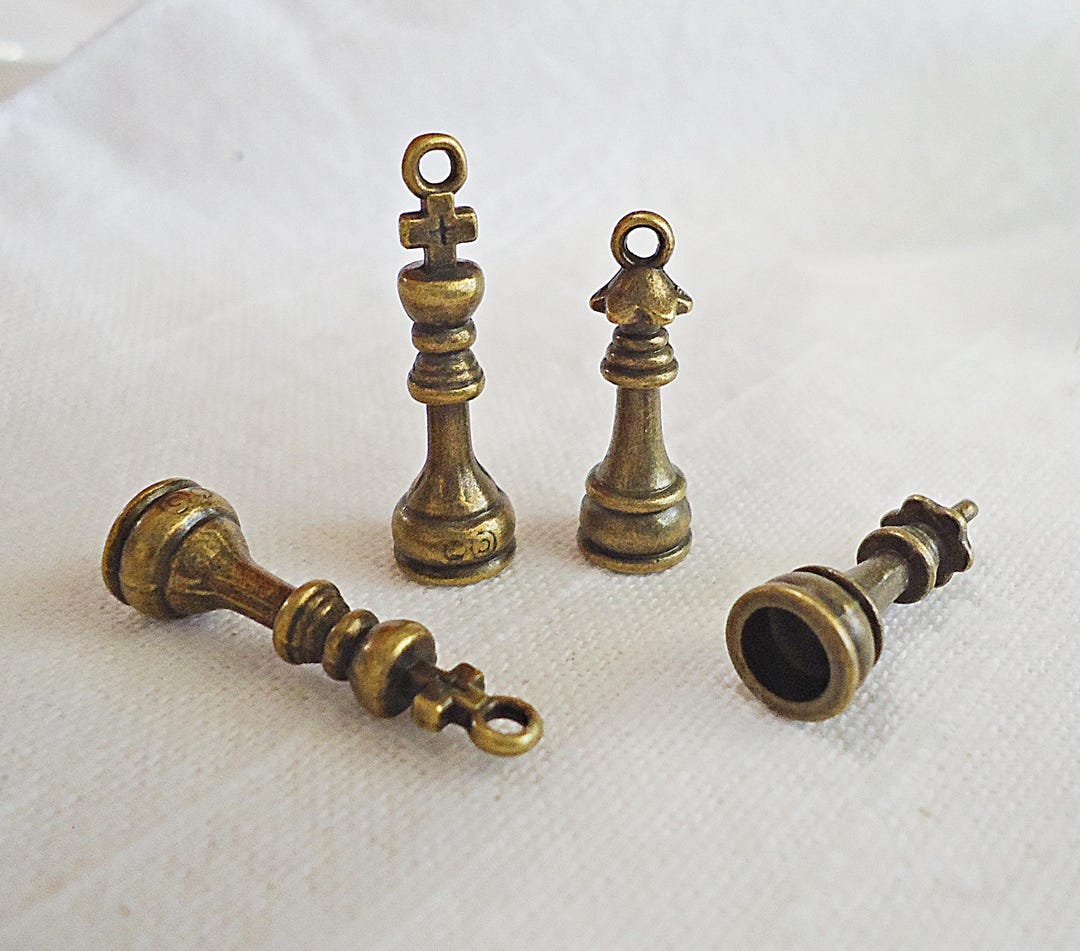 Small Chess Pieces Charms, King and Queen, Antique Bronze - Etsy