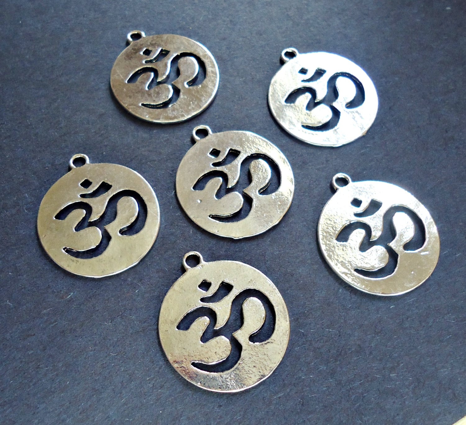 Silver Ohm Pendants / Charms Set of 6 Cutout Ohm Symbol - Etsy