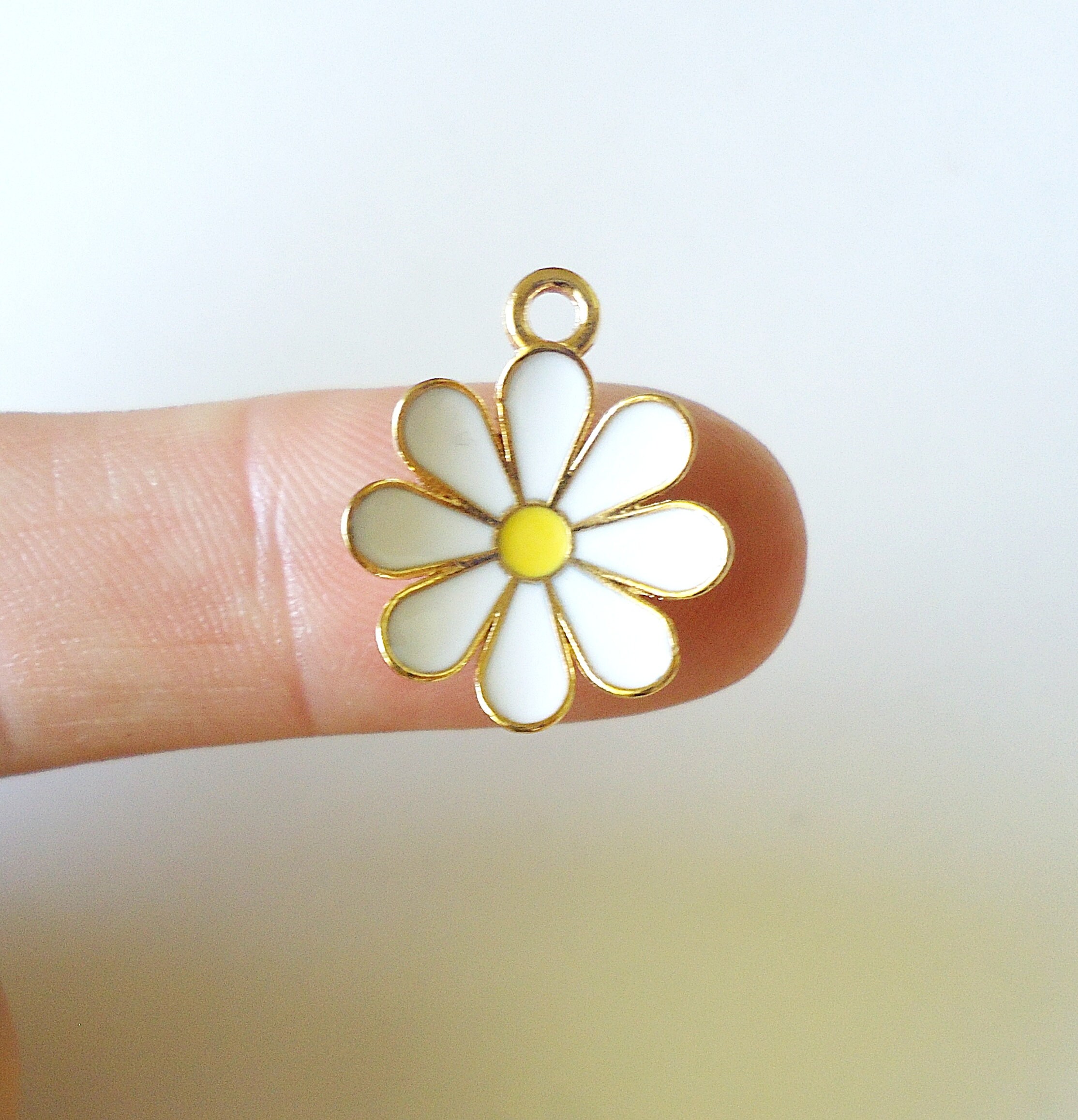 Small Daisy Charms, Enameled and Light Gold Plated, Curved, 5/8" Wide ...