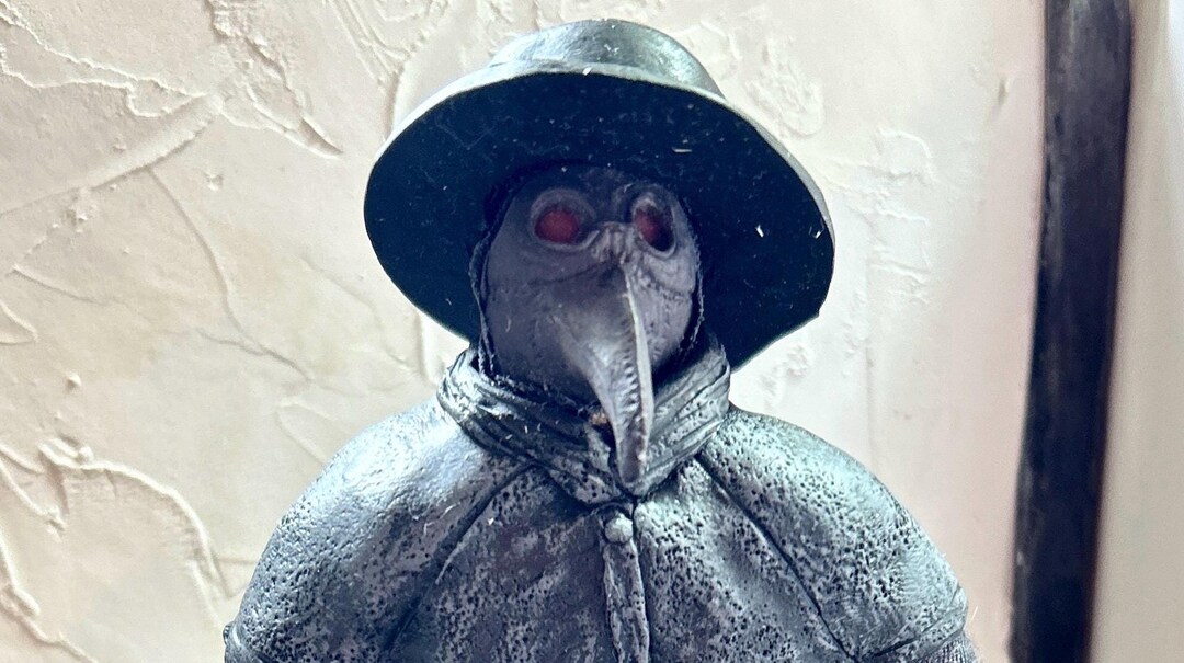 1/12 Scale Plague Doctor Doll Figure Miniature Hand Made Dollshouse ...