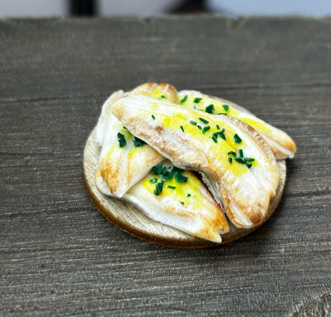 Miniature Tudor Fried Plaice Fish With Parsley Feast Food Hand Made 1/ ...