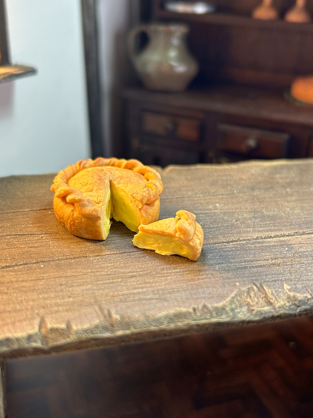 Miniature Tudor Food Cheese Pie Hand Made 1/12 1 Inch Dollhouse Scale ...