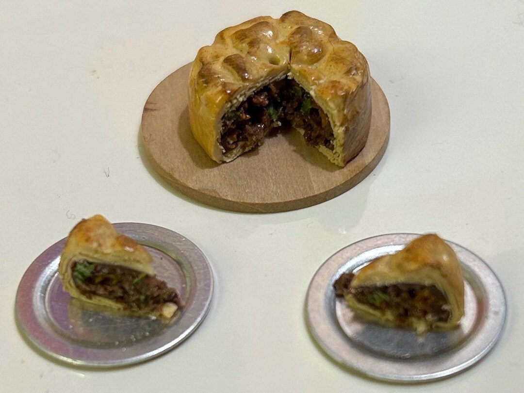 Miniature Tudor Food Meat Pie Hand Made 1/12 1 Inch Dollhouse Scale - Etsy