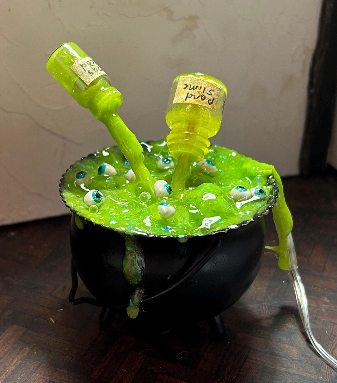 Dollhouse Witches Cauldron With Light up Bubbling Potion and Self ...