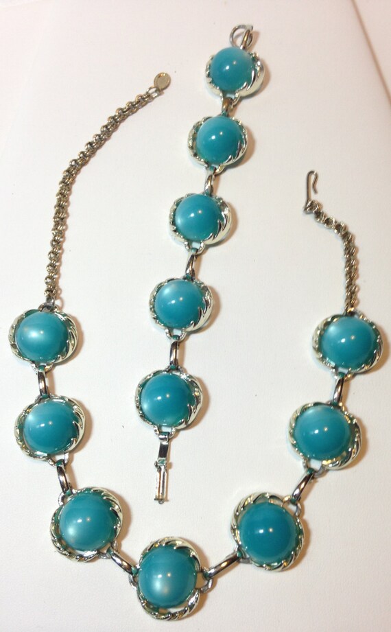Turquoise lucite necklace - Gem