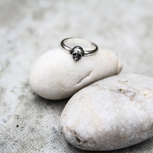 Tiny Skull Ring, Small Silver Skull - Etsy