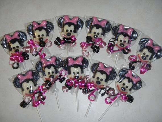 Minnie Mouse Chocolate Lollipops