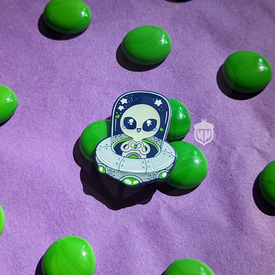 Alien Enamel Pin - Etsy