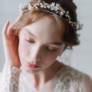 Delicate Floral Crown, Flower Bridal Crown, Bridal Headpiece, Gold ...
