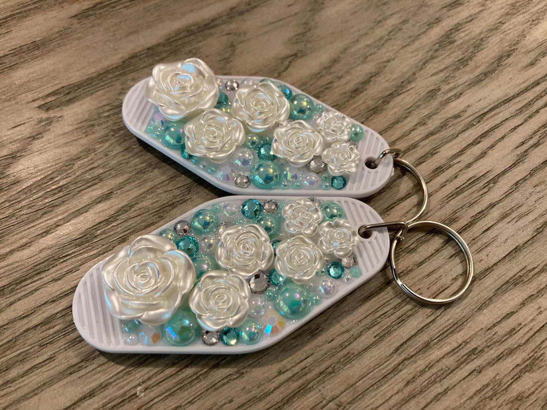 Retro Vintage Style Motel Keychain | Junk Charm Keychain | Roses Pearls ...