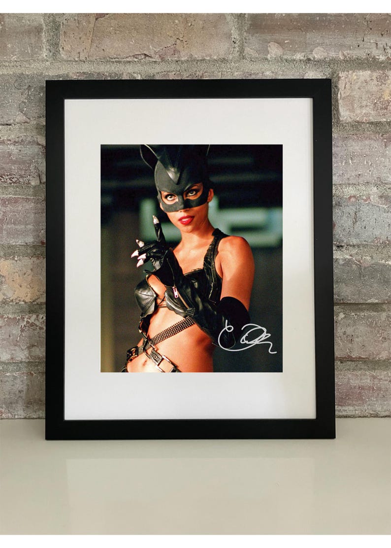 Halle Berry as Catwoman – Batman (autograph Reprint) - Etsy