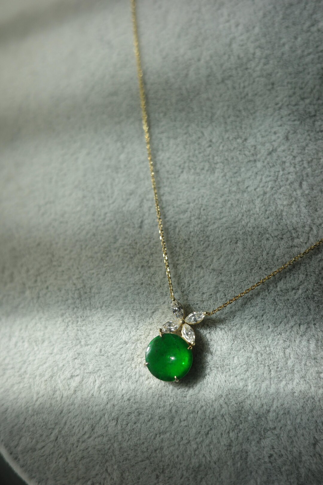 Natural Circle Round Lucky Green Jade Necklace in 18K Solid Yellow Gold ...