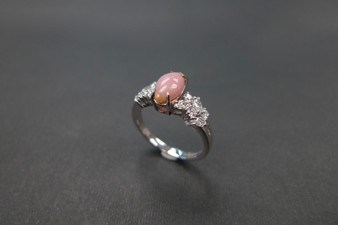 Conch Pearl and Diamond Engagement Ring Made in 18K White Gold, 1.25ct ...