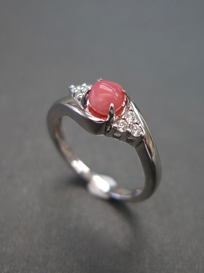 Conch Pearl Unique Engagement Wedding Ring Band in 14K Solid Gold, Pink ...