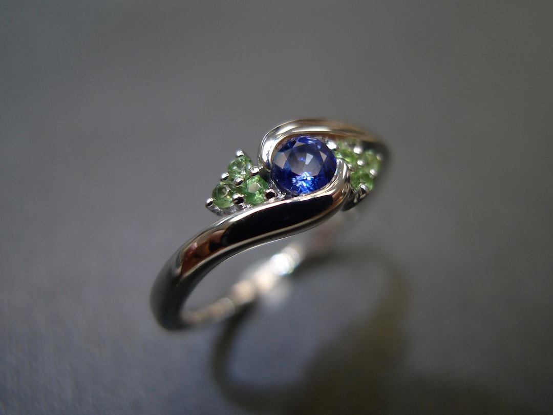 Blue Sapphire and Peridot Twist Ring, Sapphire Engagement Ring, Green ...