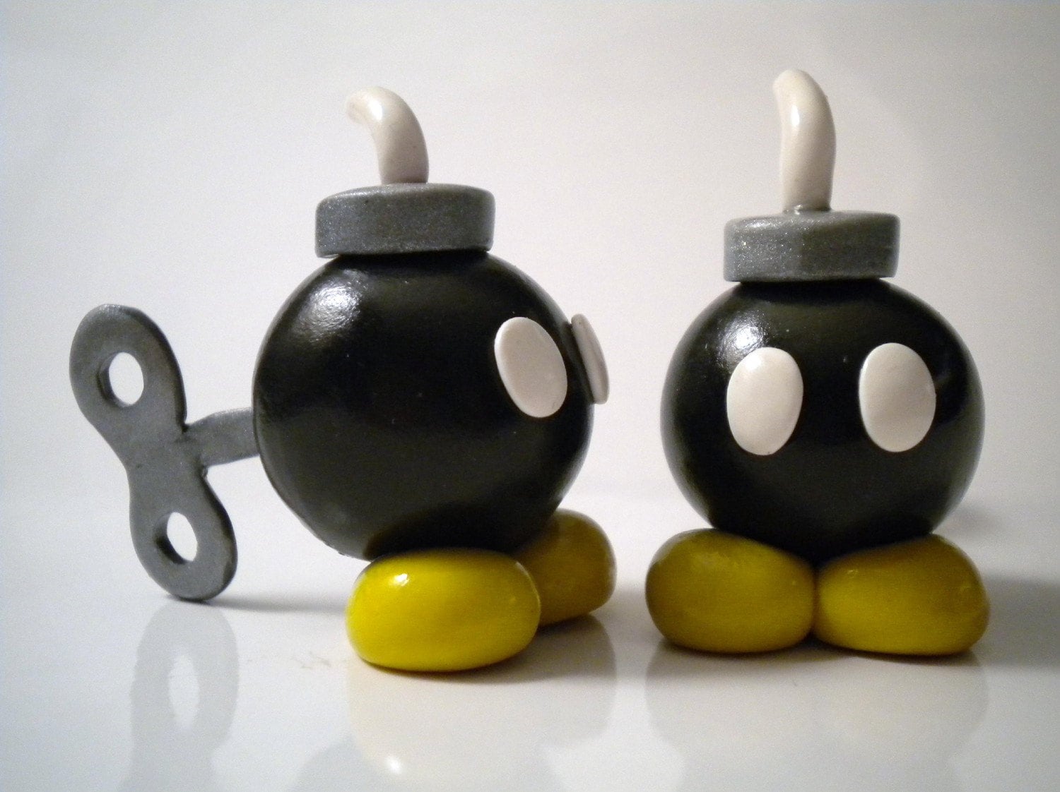 Bob-omb Polymer Clay Desk Buddy - Super Mario Bros - Nintendo - Etsy