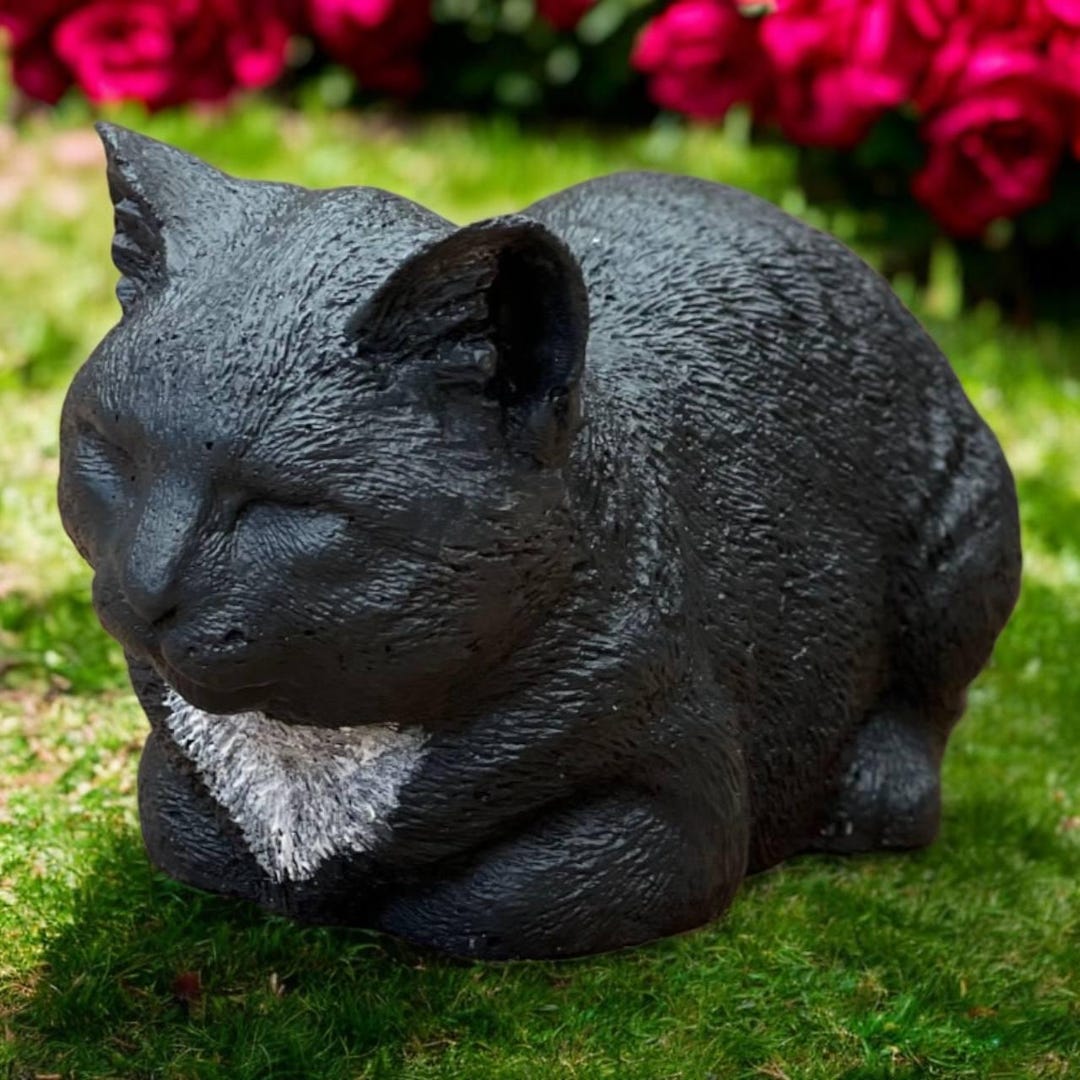 Crouching Cat Memorial Sculpture Black Cat Garden Statue Outdoor Pet ...