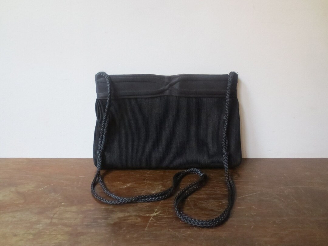 Vintage Back Purse 1960s/1970s La Regale Black Accordion Pleated Bag ...