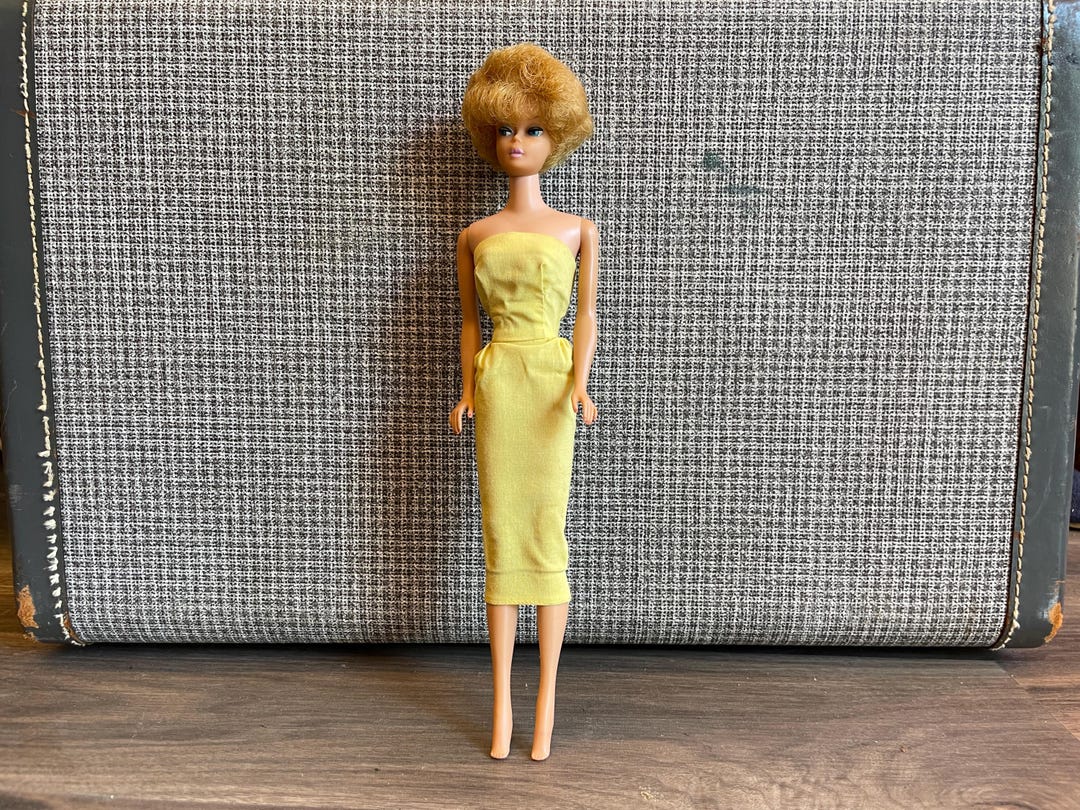 Vintage Barbie Doll, 1962 White Ginger Bubble Cut MIDGE W/ Yellow ...