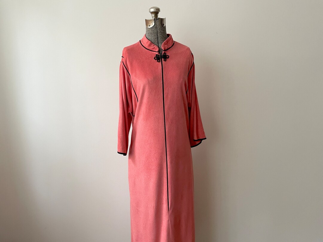 Vintage 1970s Robe Montgomery Ward Salmon Pink Velour Housecoat With ...