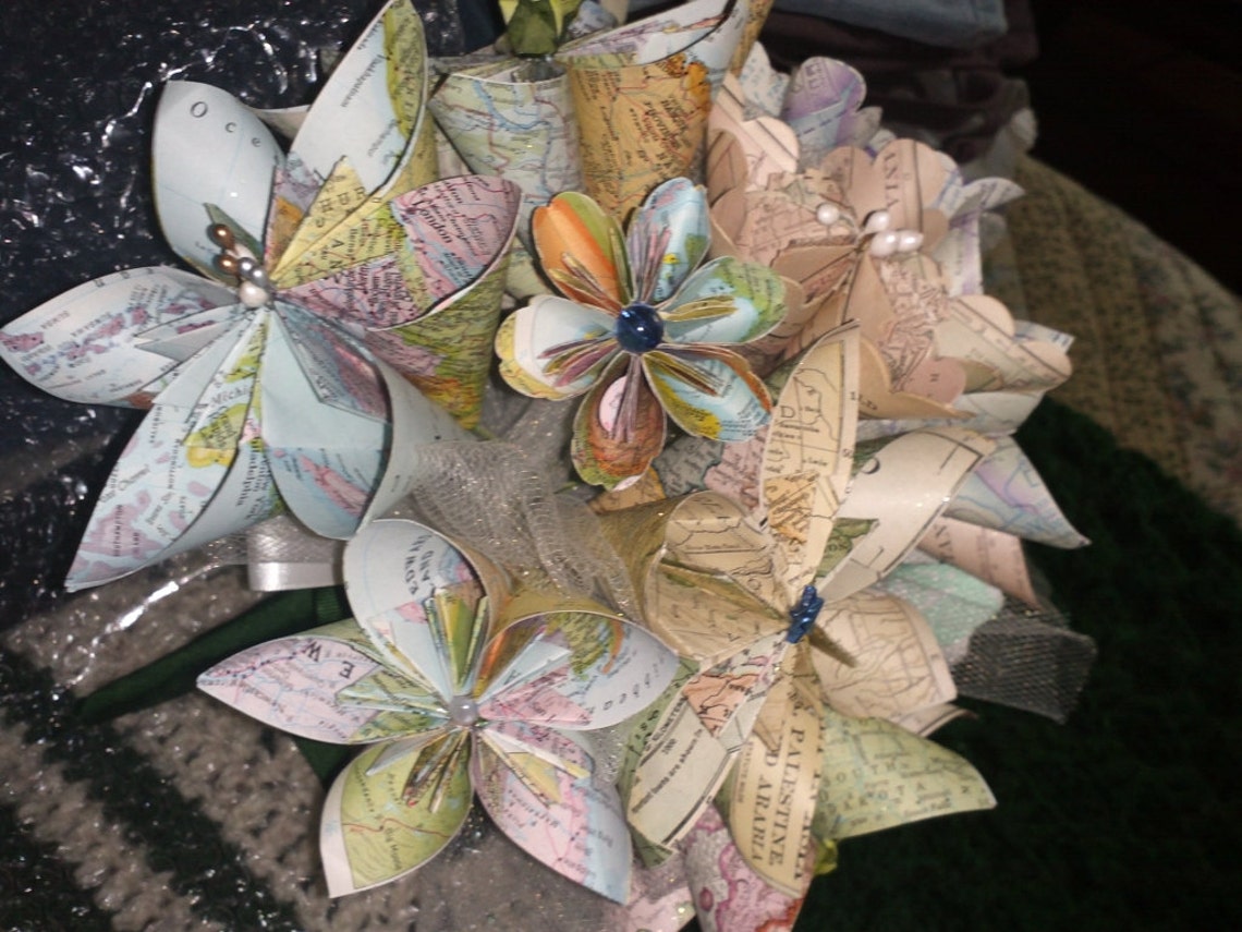 Personalized Map Flower Bouquet With 15 Origami Map Flowers - Etsy