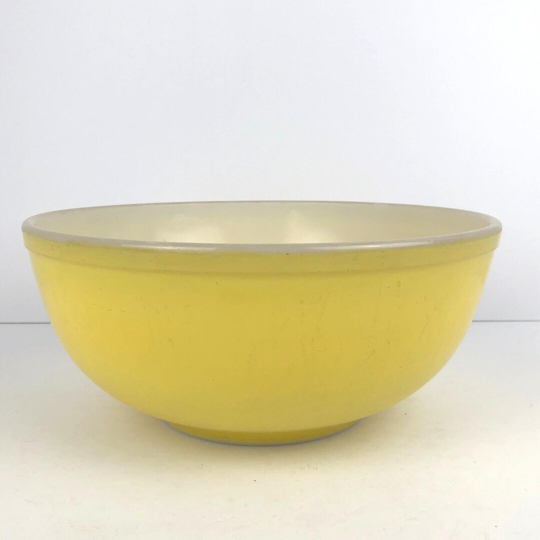 VTG PYREX Primary Yellow Mixing Bowl Mixing Bowl 'T.M. Reg" Kitchenware ...