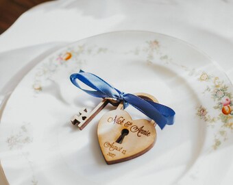 140 Heart and Skeleton Key Wedding Favors Love Lock Custom | Etsy