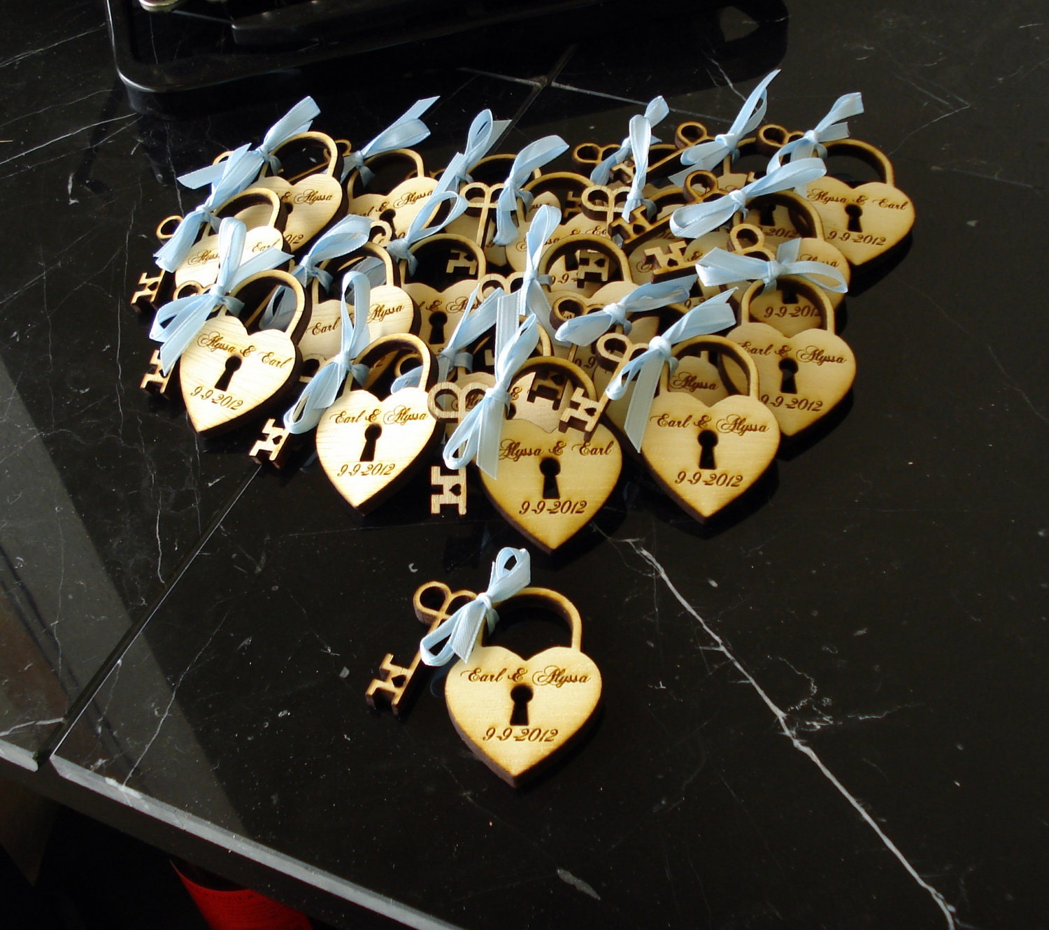 140 Heart and Skeleton Key Wedding Favors Love Lock Custom | Etsy