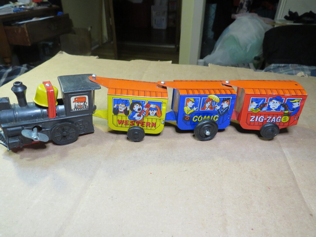Vintage Tin Windup Zig-zag Express Toy Train Set Working Condition - Etsy