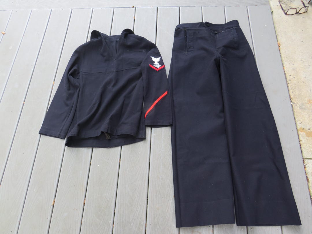 1940's WW 2 US Navy Cracker Jack Wool Uniform 14 Buttons With a Tie ...