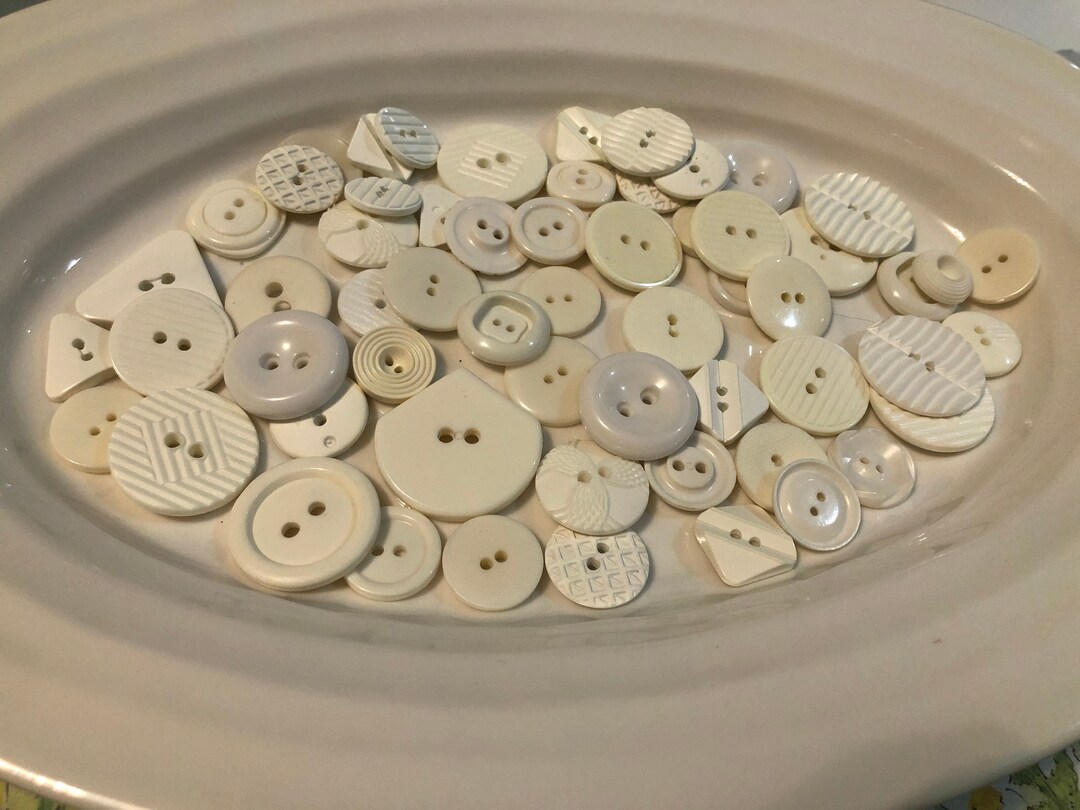 Two Hole Buttons 60 Assorted White 2 Hole Buttons - Etsy