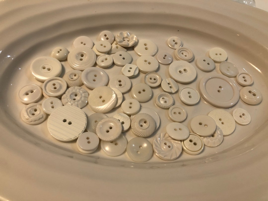 Two Hole Buttons 60 Assorted White 2 Hole Buttons - Etsy