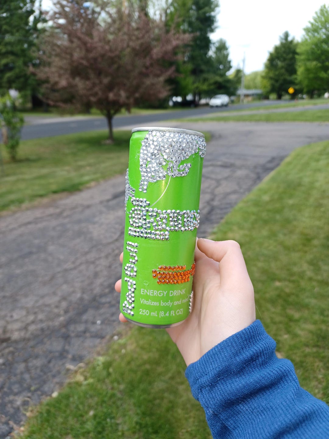 Bedazzled Redbull Can, Sparkly, Fun, DIY, Homemade Craft for Parties ...